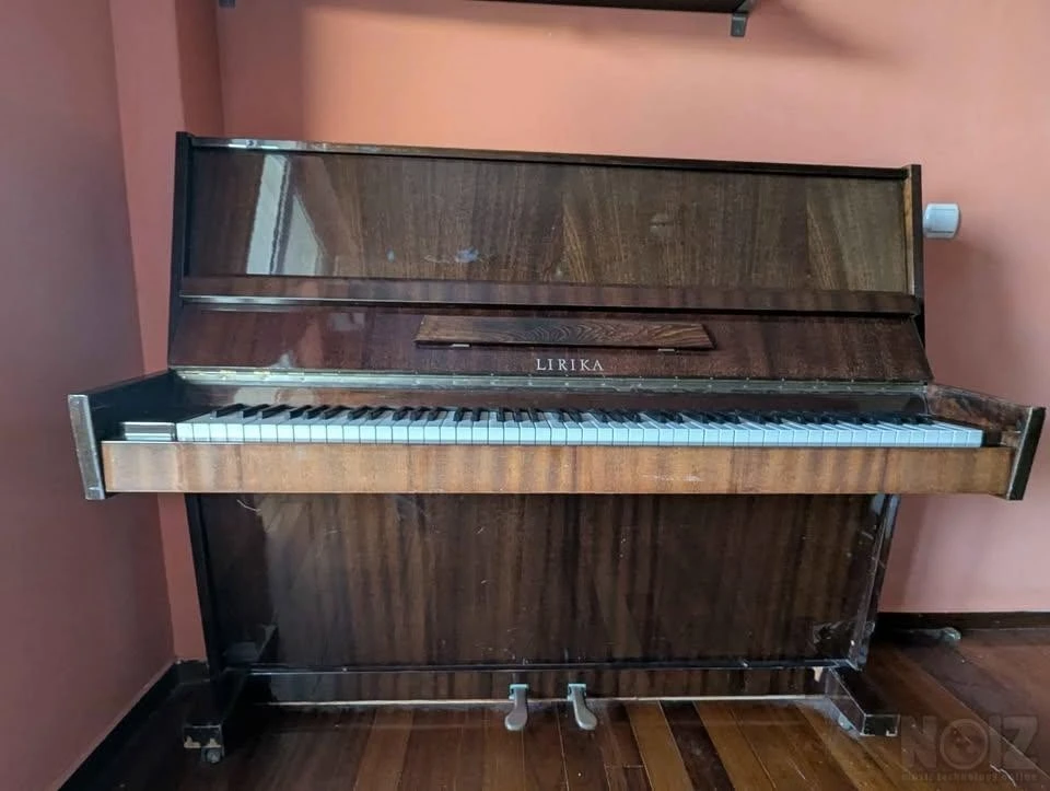 ΠΙΑΝΟ LIRIKA