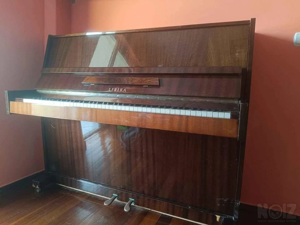 ΠΙΑΝΟ LIRIKA
