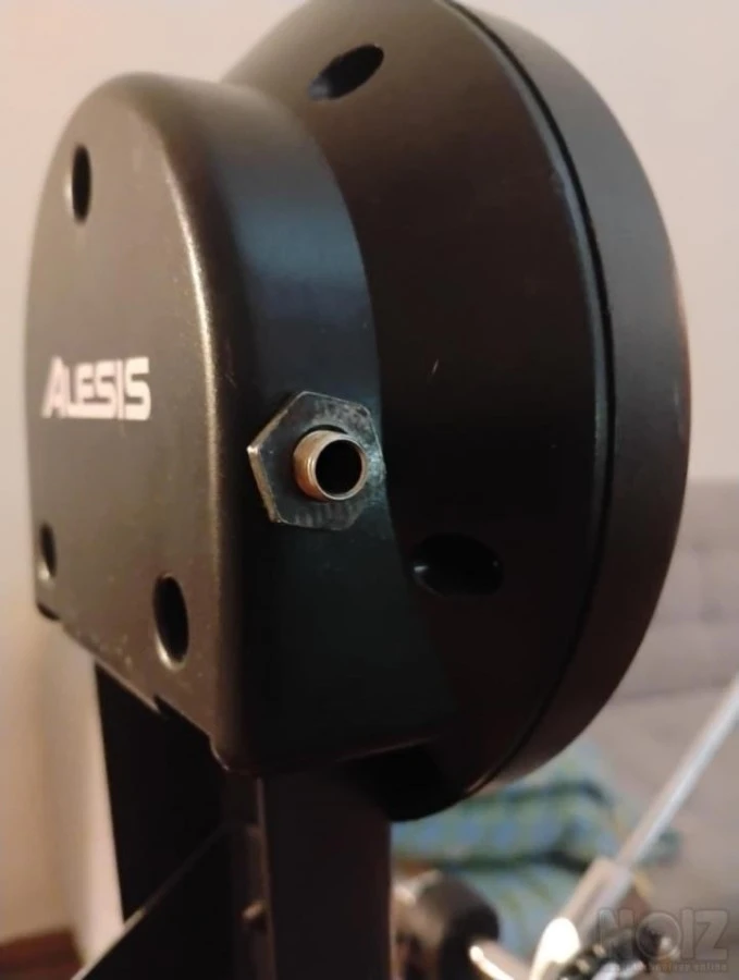 Πετάλι μπότας και μπότα Alesis